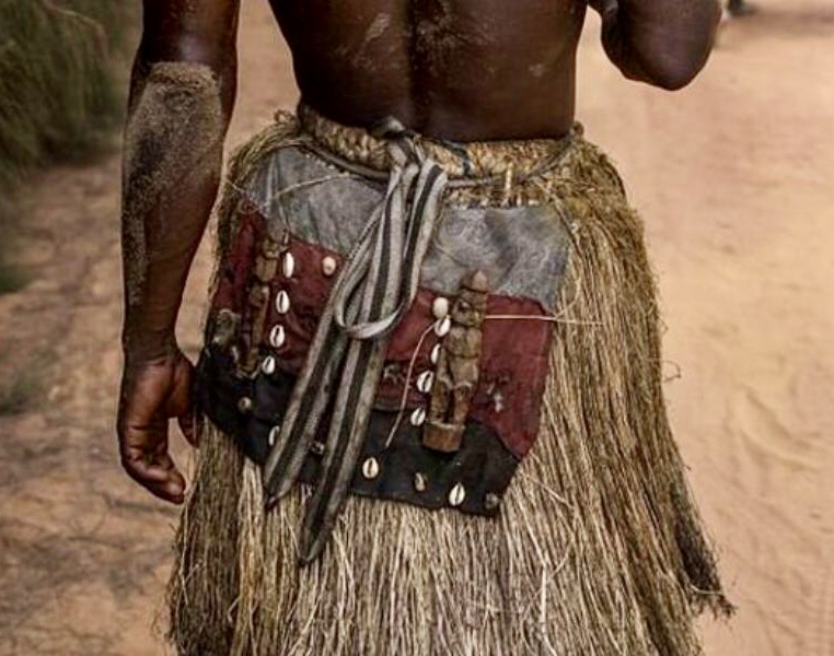 Native doctor kills client while testing bulletproof charm - Periscope ...